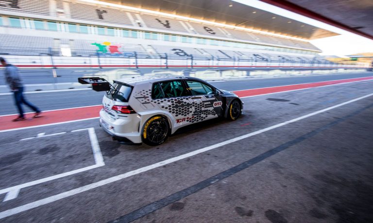 Test VW Golf GTI TCR: Wie viel Rennwagen steckt im Super-Golf 7 ...