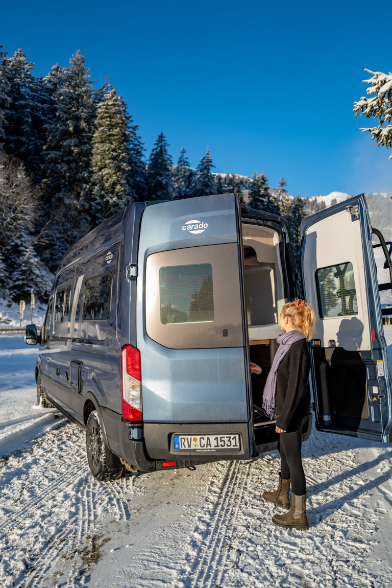 Carado Camper Van CV590 4x4: Allrad-Camping für unter 70.000 Euro ...