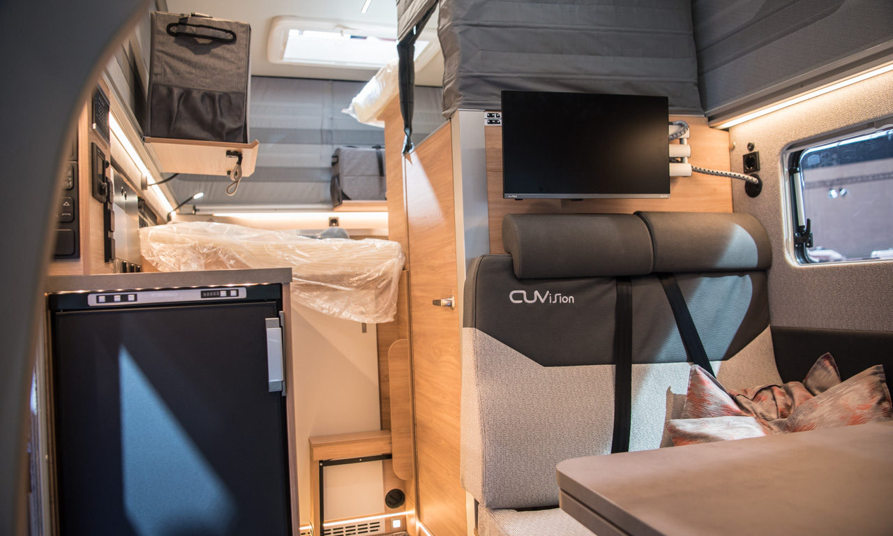 Knaus Tourer CUV: Camper auf VW T6.1 mit ausfahrbarem Dach @ AUTOmativ ...