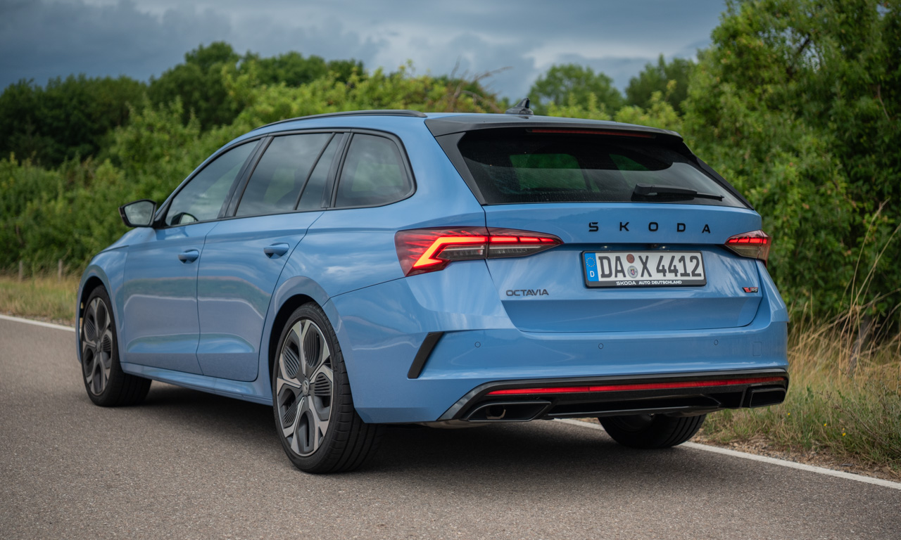 Skoda Octavia RS Combi Facelift (2026) im Fahrbericht: Wie viel 'Sport ...